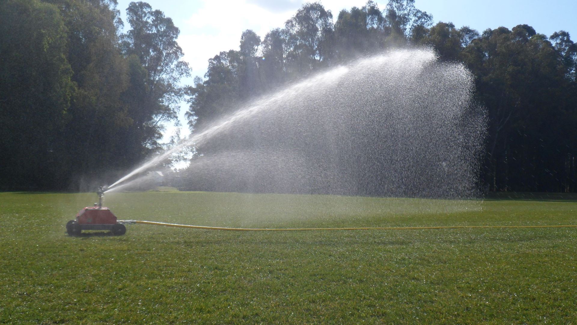 DuCaR IrriCruiser MINI Turf and Sports Field Irrigator
